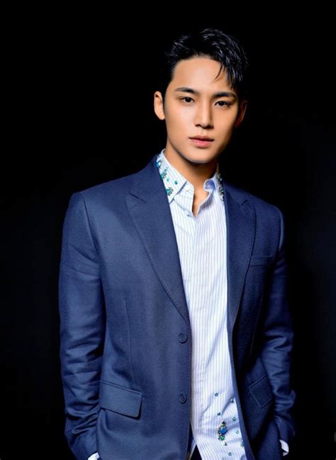 블랙핑크 지수 디올 Aw24 컬렉션 쇼 홀린 명품 비주얼 패션서울