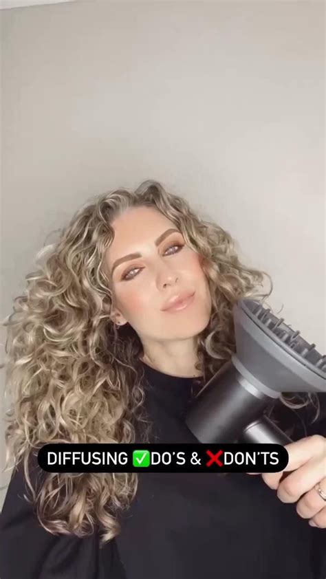 DIFFUSING DO S DON TS Video Curly Hair Advice Curly Hair Dos Curly Hair Tips