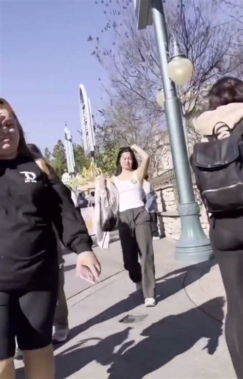 Toilet Desperation Desperate Tourist Thisvid Com