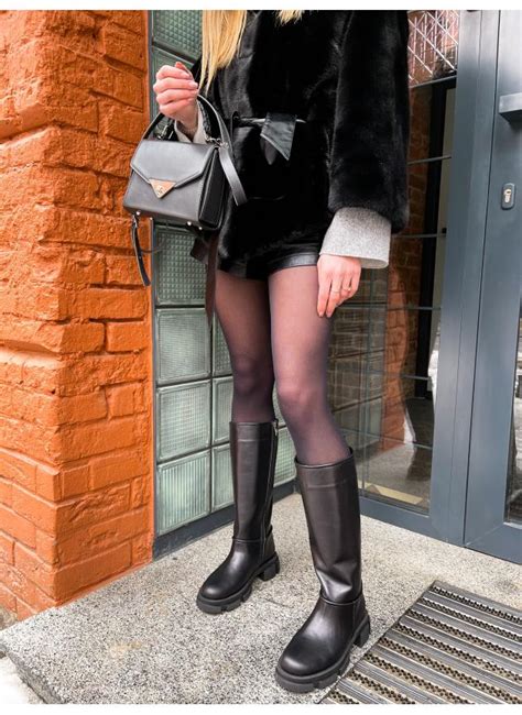 Чоботи Труба чорні шкіряні