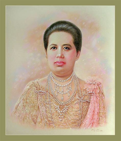 พระบรมสาทิสลักษณ์สมเด็จพระศรีพัชรินทราบรมราชินีนาถ พระบรมราชชนนีพันปีหลวง ประวัติศาสตร์ ภาพ