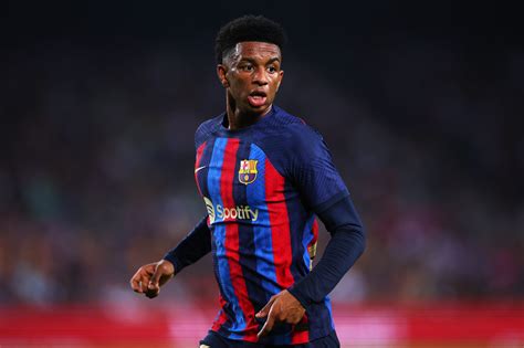 طرح پیراهن بارسلونا برای ال کلاسیکو عکس طرفداری