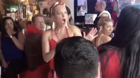 Video Of Bartender Face Punching Woman Who Smacked Her Butt Has Gone Viral Maxim