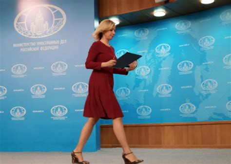 Захарова призвала США прекратить давление на российские дипучреждения