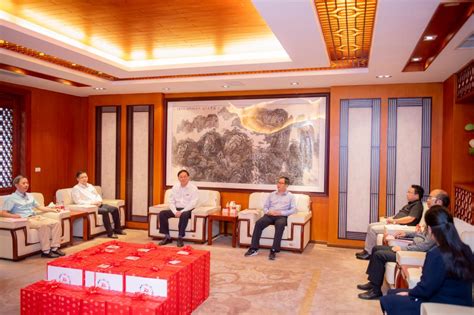 不负韶华行 迈步从头越 四川文理学院欢迎您！
