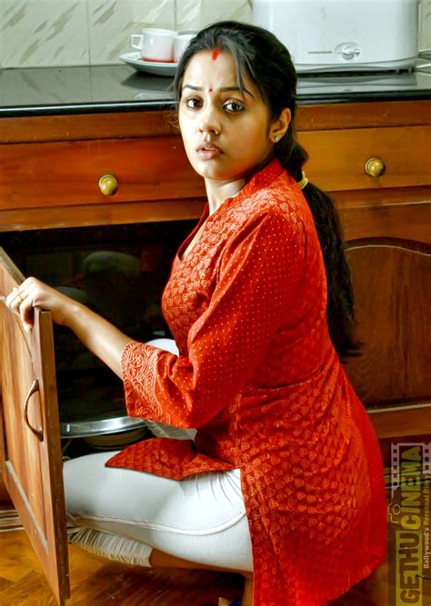 Actress Ananya Latest Photos Gethu Cinema