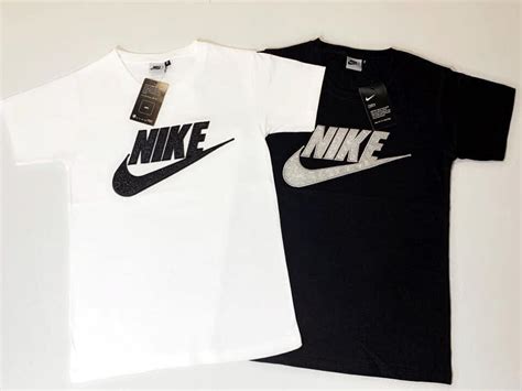 เสื้อยืดราคาพิเศษนะคะ 150 บาทเท่านั้น Hi Heng Heng Shop