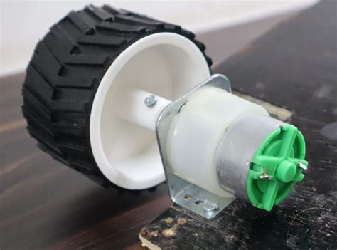 Automatic Grass Cutting Machine Using Arduino