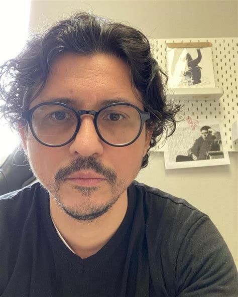 Miguel Bacho Chile La Ubre Amarga ̶t̶r̶a̶n̶s̶f̶r̶o̶n̶t̶e̶r̶i̶z̶a