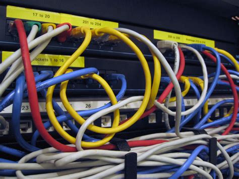 What Are The Differences Between Routers And Switches Network