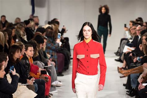 Gender Fluidity On The Runways The New York Times