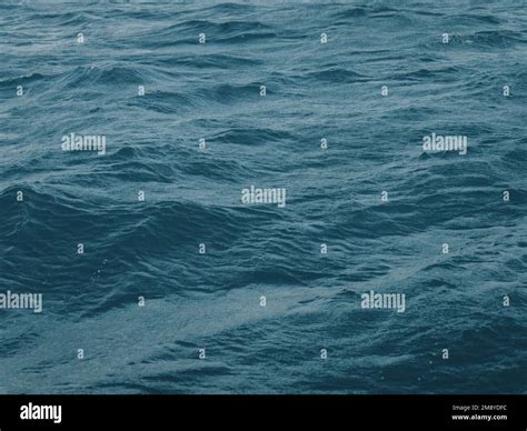 Why Is The Colour Of Water In Deep Sea Blue