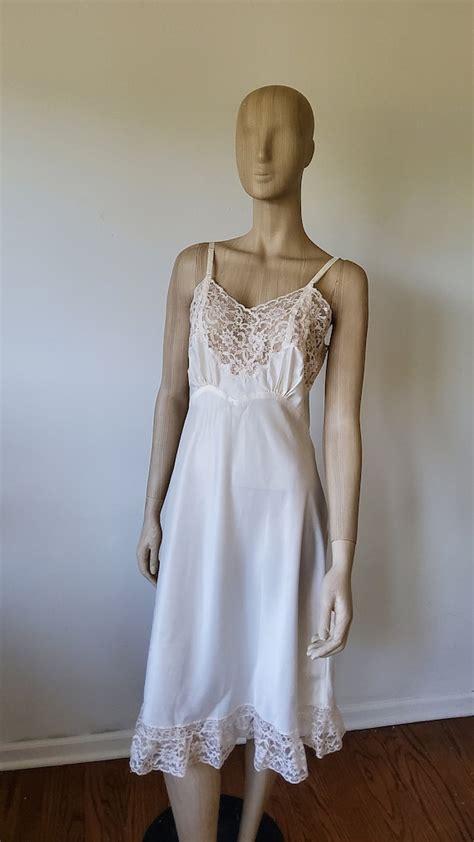 Vintage Lady Lynne Gem