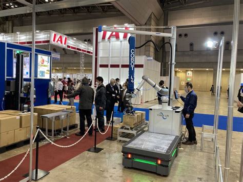 Cobot Lift On Linkedin Roboticsautomation Collaborativerobots Tradefair