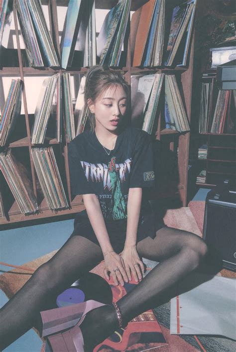 Jihyo R Kpoptights