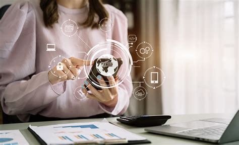 가상 화면에 Sdk 아이콘이 있는 스마트폰을 손으로 만지고 있는 사람 Sdk 소프트웨어 개발 키트 프로그래밍 언어 기술 개념입니다 Brand Name Video Game에