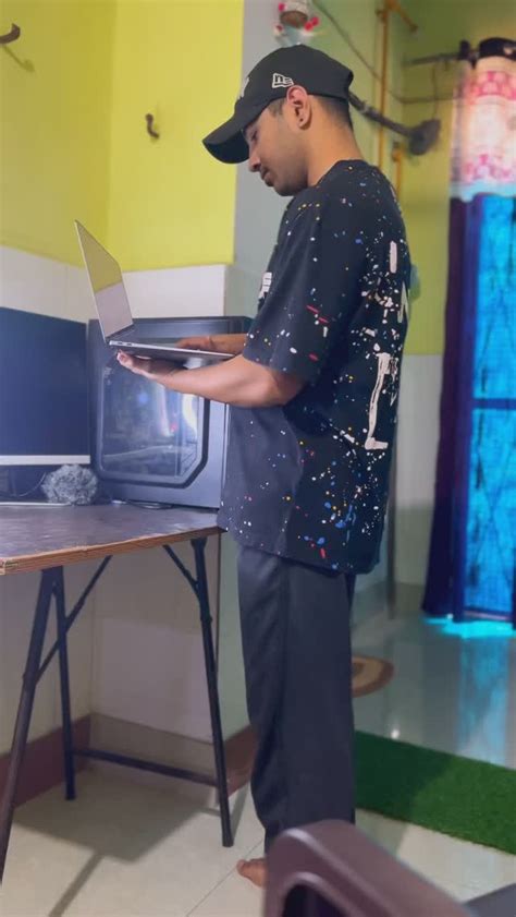 Rohit Chauhan Agency Owner Ham To Ese Hi Manate Hai 🤩 Follow