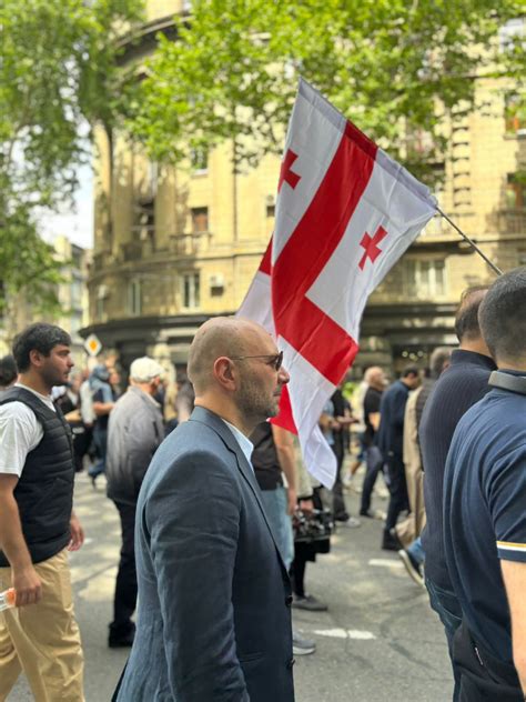 აკაკი გილოცავთ ოჯახის სიწმინდის დღეს ოჯახური ღირებულებები და ფასეულობები ჩვენი ერის სიძლიერის