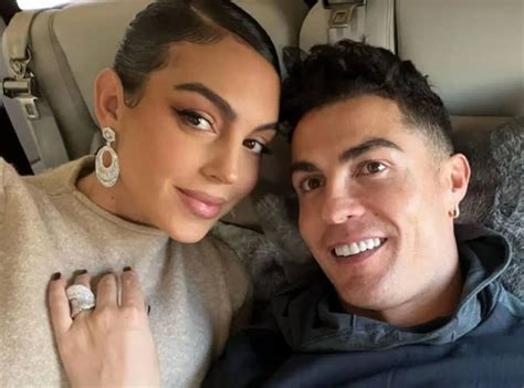 عکس دیده نشده از زنی که هوش و حواس رونالدو رو برد