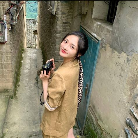 Pin Oleh Bri ･ﾟ ･ﾟ Di Daph Gadis Cantik Wanita Pristin