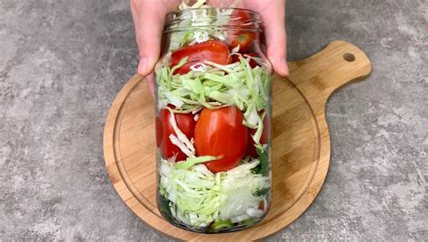 Помидоры на зиму в хрустящей капусте без варки без стерилизации и готовить проще простого