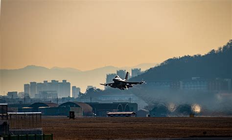 Osans F 16s Takeoff At Daegu Osan Air Base Article Display