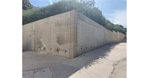 Готова е подпорната стена на свлачище заплашващо десетки домове в Свищов