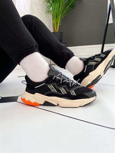Мужские кроссовки Adidas Ozweego Black Orange. Адидас Озвиго черные с ...