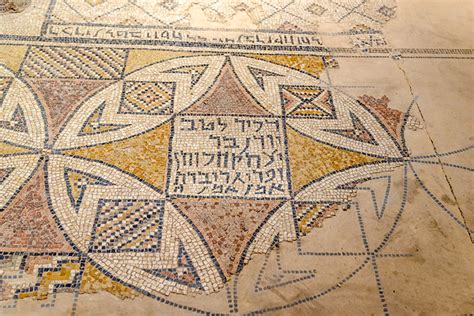 FigureOut Automatic Detection Of Hebrew Metaphors Throughout The Ages