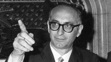 План Conintes идея Фрондизи обуздать перонистское сопротивление которое предвосхищало