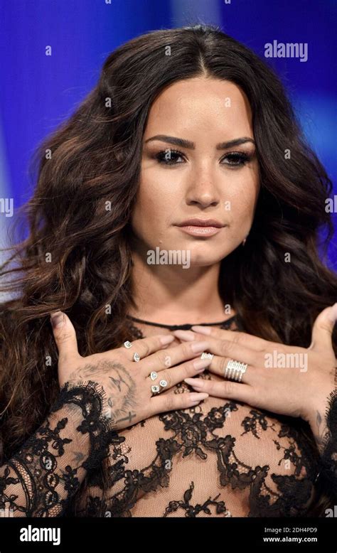 Demi Lovato Attends The 2017 MTV Video Music Awards At The Forum On August 27 2017 In Los