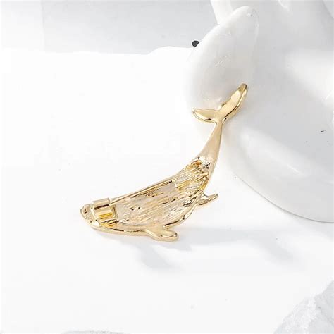 Badu Bg Нови 1 бр емайлирани брошки с китове за жени и мъже модни морски животни риба висулка