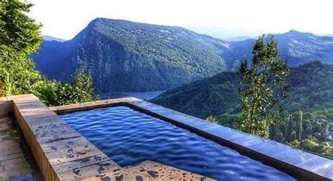 ლაილაშის აუზი და საირმის სვეტები Ambrolauri 0 Gel One Step Traveler