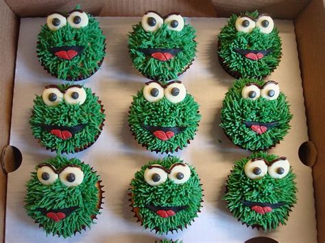 Oscar The Grouch Cupcakes Oscar The Grouch Creative Cupcakes