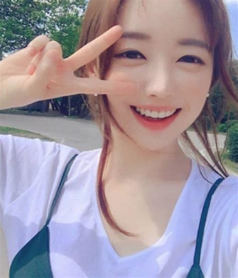 [슬라이드 Sns★] 강아랑 깜짝 놀랄만한 아이돌급 美모 아주경제