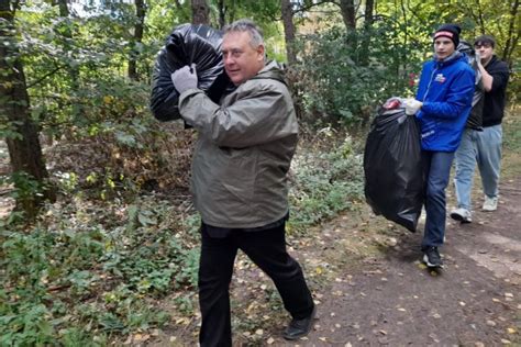 В Твери прошел субботник на территории поликлиники №1 городской больницы №6 Твериград