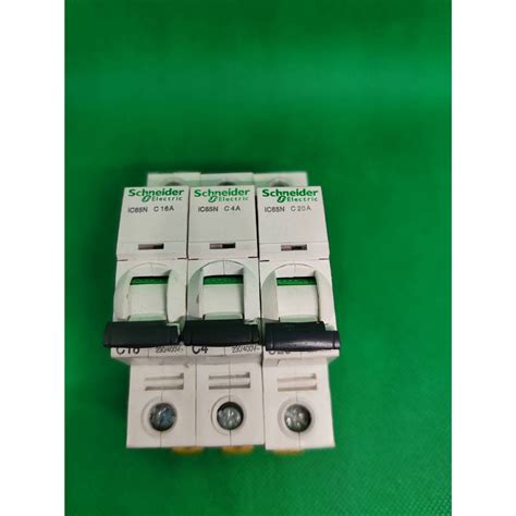 เบรคเกอร์ ชไนเดอร์ 1p16a Schneider Electric China Ic65n 1p C16a Vacuum