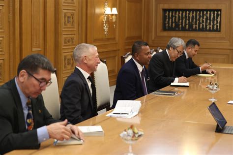 Ерөнхий сайдад “Өнө мөнхийн Монгол” байгаль хамгааллын хөтөлбөрийн талаар танилцуулав