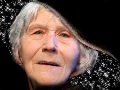 Народният театър чества 100 години от рождението на Юлия Огнянова Хай Клуб