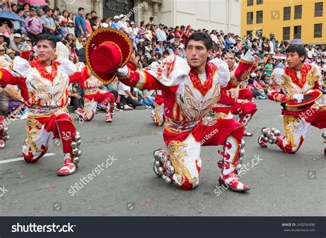 6 985 Imágenes De Danzas Peruana Imágenes Fotos Y Vectores De Stock