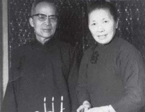 佘爱珍胡兰成 图库 五毛网