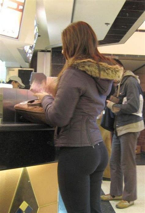 Girls In Yoga Pants Barnorama