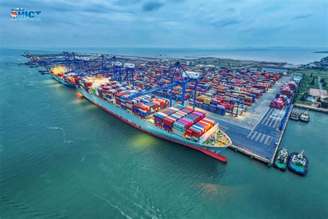 Siêu Tàu Màu Hồng Lớn Nhất Từ Trước đến Nay Cập Cảng Miền Bắc Việt Nam