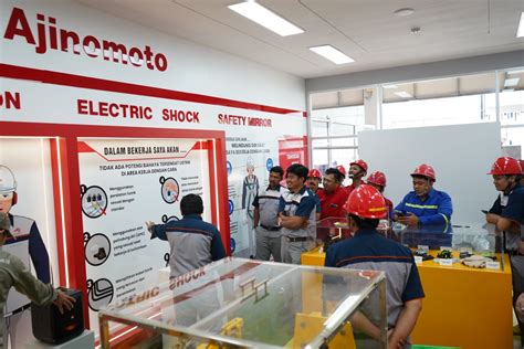 Safety Dojo • Safety Sign Indonesia Rambu K3 Lalu Lintas Exit