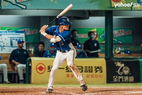 中職》王勝偉獲頒東山再起獎 自認今年狀況還不到100分