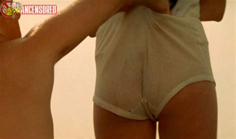 Lena Headey Nue Dans Waterland