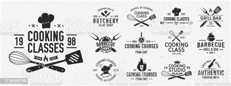 요리 클래스 로고 및 포스터 템플릿의 집합입니다 음식 스튜디오 요리 코스 요리 학교에 대한 바베큐 및 요리 코스 로고 세트 레스토랑 그래픽입니다 벡터 일러스트레이션 로고에
