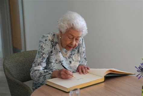 El Bieta Ii Zostawi A Po Sobie List Jest Strze Ony W Skarbcu Od Lat Natemat Pl