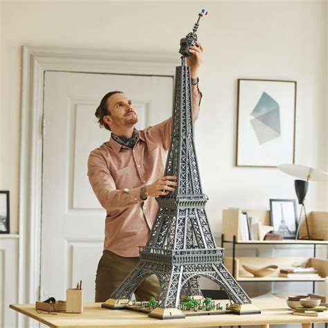 Lego Presenta Su Set Más Alto De La Historia La Majestuosa Torre