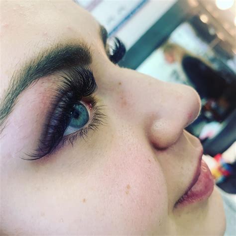 Artists Within Makeup Academy Do You Love A Good Deal How About